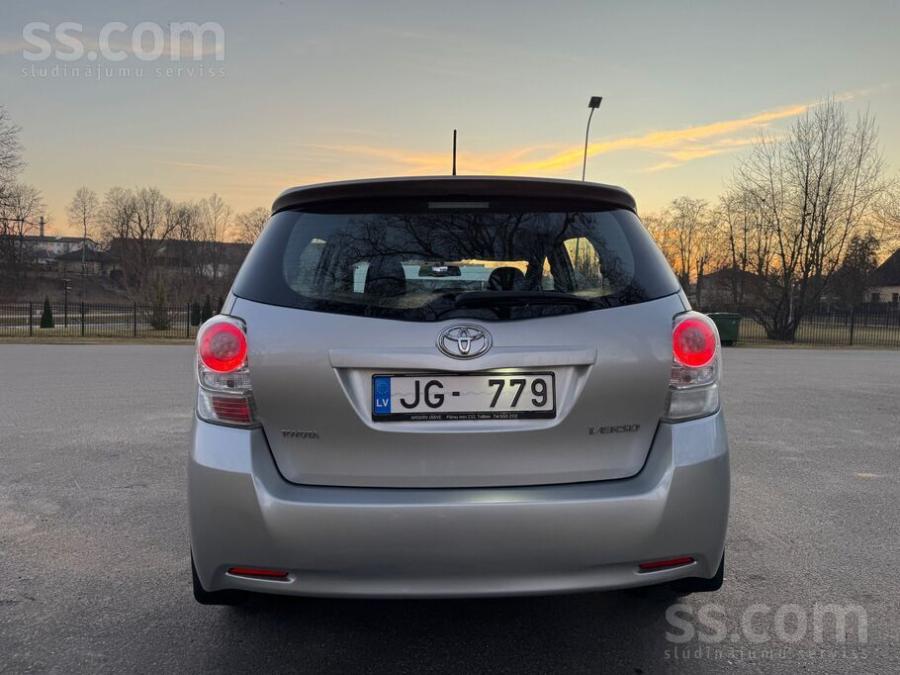 Toyota Verso 2011 in Valmiera, with an engine capacity of 1.80 L and mileage of 214 thousand km for 6000 €, photo 6 on AUTOMOTO.COM.LV