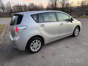 Toyota Verso 2011 in Valmiera, with an engine capacity of 1.80 L and mileage of 214 thousand km for 6000 €, photo 8 on AUTOMOTO.COM.LV