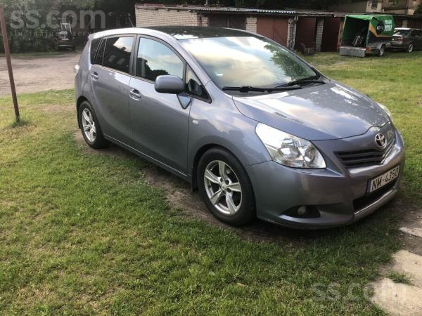 Toyota Verso 2011 Liepāja, ar dzinēja tilpumu 2.00 L un nobraukumu 355 tūkst. km par 3800 €, foto 2 vietnē AUTOMOTO.COM.LV