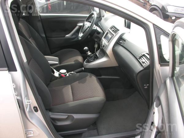 Toyota Verso 2011 Rīga, ar dzinēja tilpumu 2.00 L un nobraukumu 0 tūkst. km par 4950 €, foto 6 vietnē AUTOMOTO.COM.LV