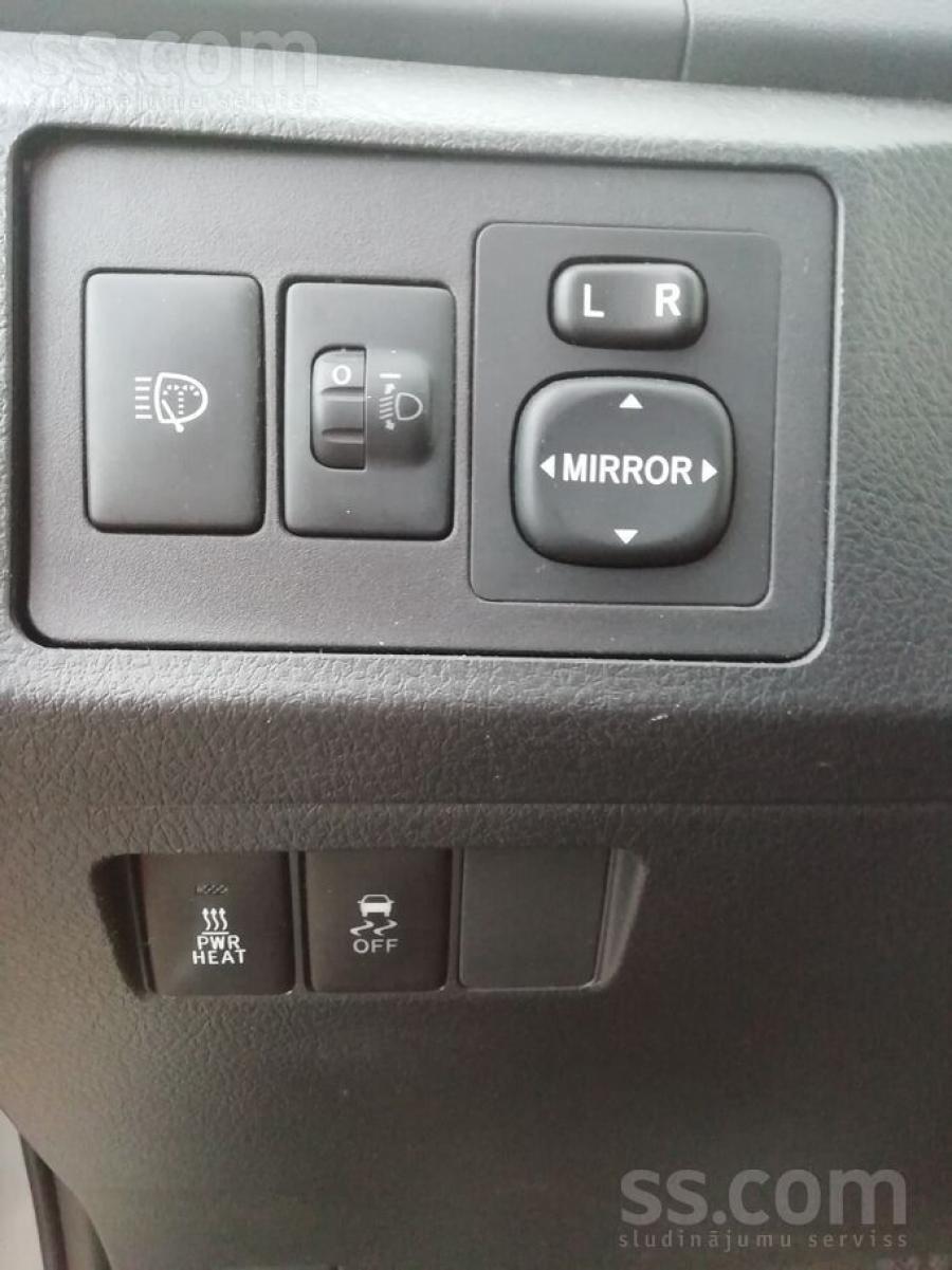 Toyota Verso 2011 Rīga, ar dzinēja tilpumu 2.00 L un nobraukumu 262 tūkst. km par 3600 €, foto 8 vietnē AUTOMOTO.COM.LV