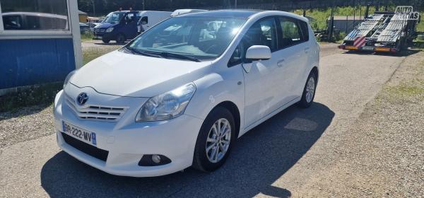 Toyota Verso 2011 Viļņa, ar dzinēja tilpumu 2.00 L un nobraukumu 236 tūkst. km par 4670 €, foto 2 vietnē AUTOMOTO.COM.LV