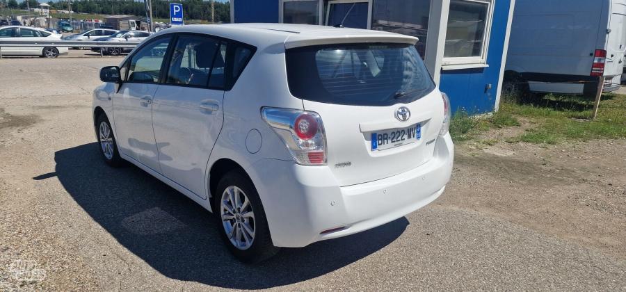 Toyota Verso 2011 in Vilnius, with an engine capacity of 2.00 L and mileage of 236 thousand km for 4670 €, photo 5 on AUTOMOTO.COM.LV
