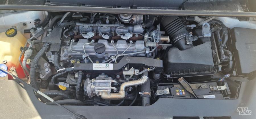 Toyota Verso 2011 in Vilnius, with an engine capacity of 2.00 L and mileage of 236 thousand km for 4670 €, photo 9 on AUTOMOTO.COM.LV