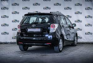 Toyota Verso 2011 in Kaunas, with an engine capacity of 2.00 L and mileage of 262 thousand km for 5490 €, photo 4 on AUTOMOTO.COM.LV