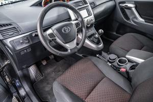 Toyota Verso 2011 in Kaunas, with an engine capacity of 2.00 L and mileage of 262 thousand km for 5490 €, photo 6 on AUTOMOTO.COM.LV