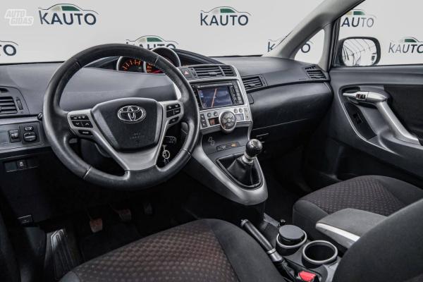 Toyota Verso 2011 Kauņa, ar dzinēja tilpumu 2.00 L un nobraukumu 262 tūkst. km par 5490 €, foto 7 vietnē AUTOMOTO.COM.LV