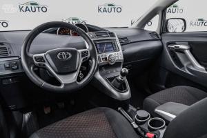 Toyota Verso 2011 in Kaunas, with an engine capacity of 2.00 L and mileage of 262 thousand km for 5490 €, photo 8 on AUTOMOTO.COM.LV