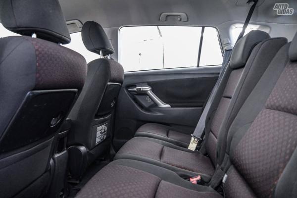 Toyota Verso 2011 Kauņa, ar dzinēja tilpumu 2.00 L un nobraukumu 262 tūkst. km par 5490 €, foto 9 vietnē AUTOMOTO.COM.LV
