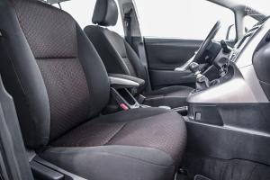 Toyota Verso 2011 in Kaunas, with an engine capacity of 2.00 L and mileage of 262 thousand km for 5490 €, photo 13 on AUTOMOTO.COM.LV