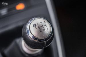 Toyota Verso 2011 in Kaunas, with an engine capacity of 2.00 L and mileage of 262 thousand km for 5490 €, photo 19 on AUTOMOTO.COM.LV
