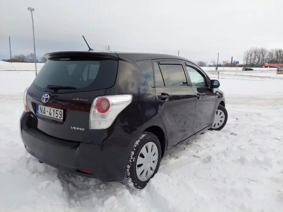 Тойота Версо 2011 в Екабпилс, объемом двигателя 2.20 л и пробегом 234 тыс. км за 6700 €, фото 3 на AUTOMOTO.COM.LV