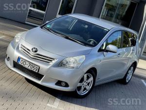 Toyota Verso 2012 Jūrmala, ar dzinēja tilpumu 2.20 L un nobraukumu 0 tūkst. km par 5350 €, foto 1 vietnē AUTOMOTO.COM.LV