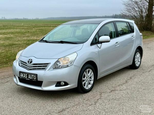 Toyota Verso 2012 Vilkaviškis, ar dzinēja tilpumu 1.80 L un nobraukumu 262 tūkst. km par 5300 €, foto 1 vietnē AUTOMOTO.COM.LV