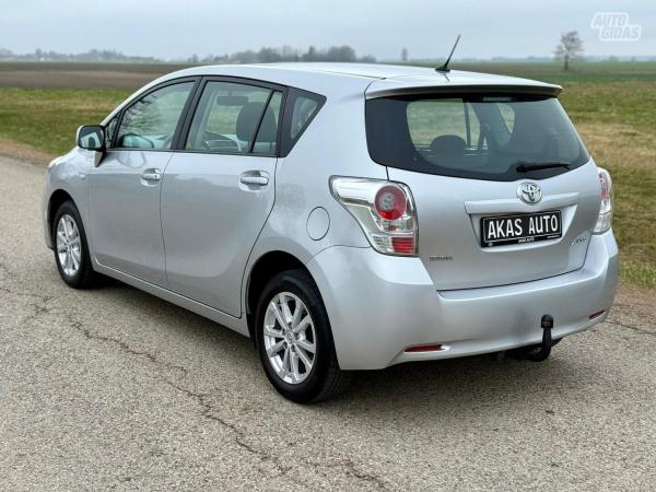 Toyota Verso 2012 Vilkaviškis, ar dzinēja tilpumu 1.80 L un nobraukumu 262 tūkst. km par 5300 €, foto 4 vietnē AUTOMOTO.COM.LV