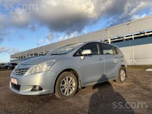 Toyota Verso 2012 Daugavpils, ar dzinēja tilpumu 2.00 L un nobraukumu 271 tūkst. km par 5950 €, foto  vietnē AUTOMOTO.COM.LV