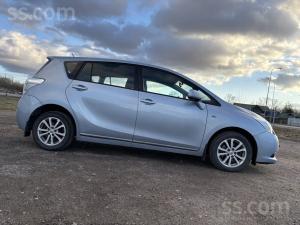 Toyota Verso 2012 Daugavpils, ar dzinēja tilpumu 2.00 L un nobraukumu 271 tūkst. km par 5950 €, foto 7 vietnē AUTOMOTO.COM.LV