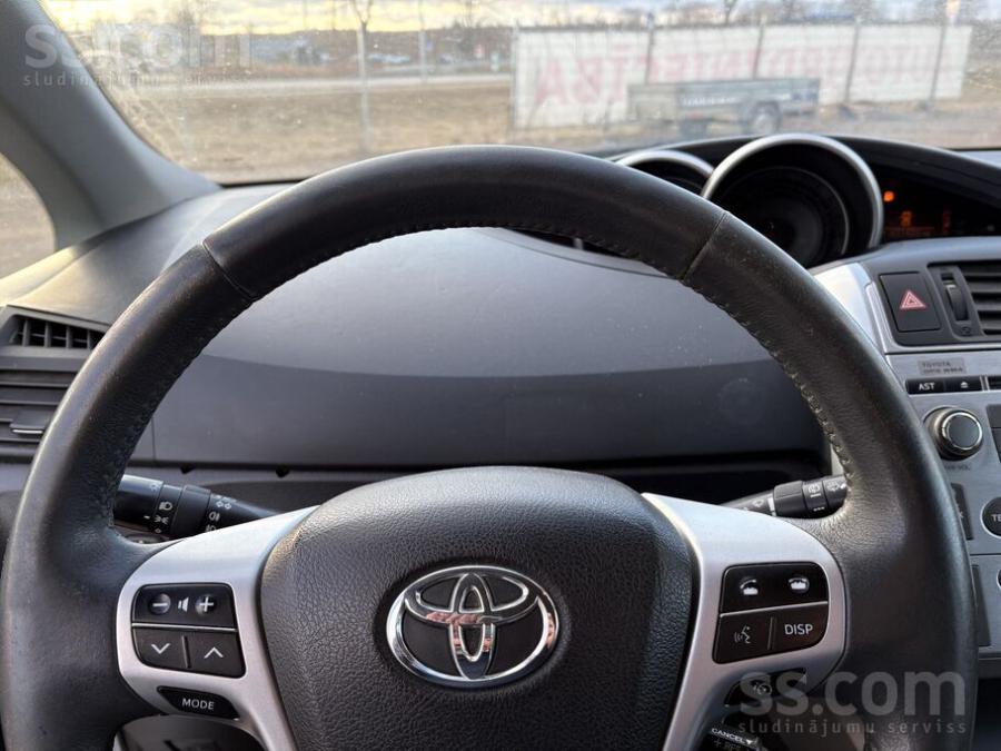 Toyota Verso 2012 Daugavpils, ar dzinēja tilpumu 2.00 L un nobraukumu 271 tūkst. km par 5950 €, foto 13 vietnē AUTOMOTO.COM.LV