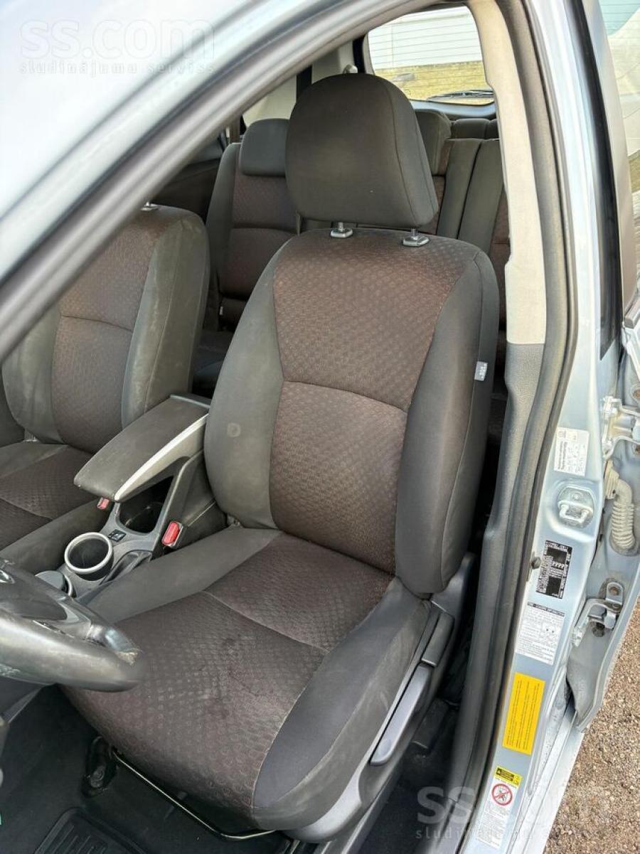 Toyota Verso 2012 Daugavpils, ar dzinēja tilpumu 2.00 L un nobraukumu 271 tūkst. km par 5950 €, foto 21 vietnē AUTOMOTO.COM.LV