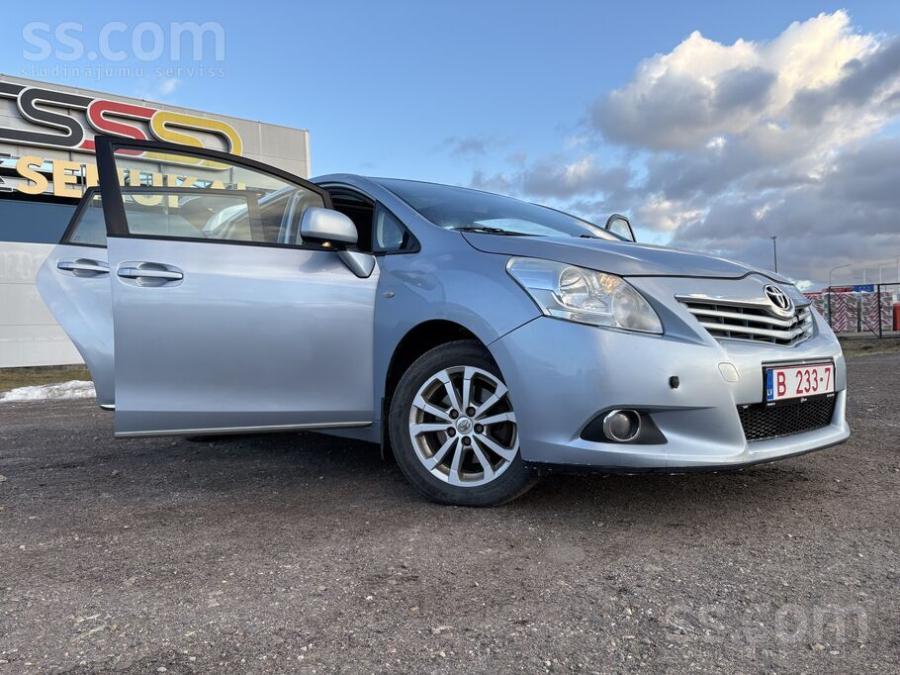 Toyota Verso 2012 Daugavpils, ar dzinēja tilpumu 2.00 L un nobraukumu 271 tūkst. km par 5950 €, foto 36 vietnē AUTOMOTO.COM.LV