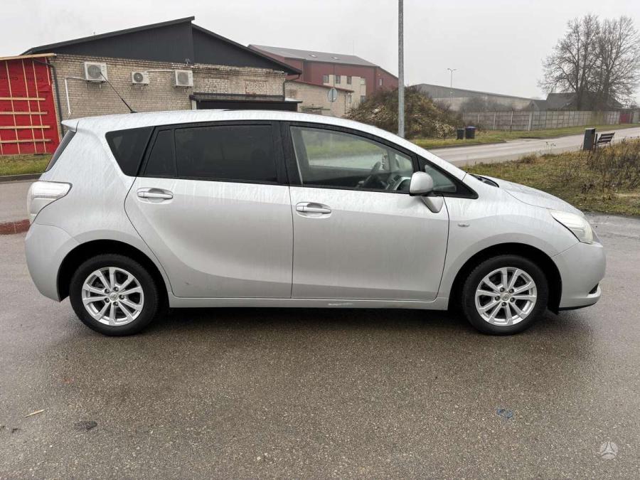 Toyota Verso 2013 Tauragė, ar dzinēja tilpumu 2.00 L un nobraukumu 137 tūkst. km par 4800 €, foto 5 vietnē AUTOMOTO.COM.LV