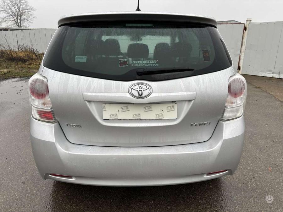 Toyota Verso 2013 Tauragė, ar dzinēja tilpumu 2.00 L un nobraukumu 137 tūkst. km par 4800 €, foto 7 vietnē AUTOMOTO.COM.LV