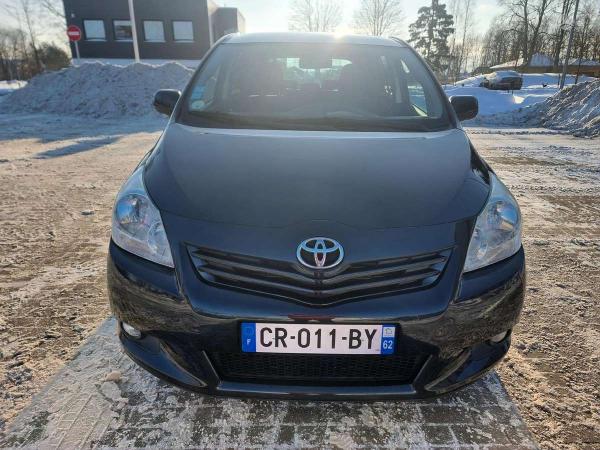 Toyota Verso 2013 in Taurage, with an engine capacity of 2.00 L and mileage of 216 thousand km for 4900 €, photo 2 on AUTOMOTO.COM.LV