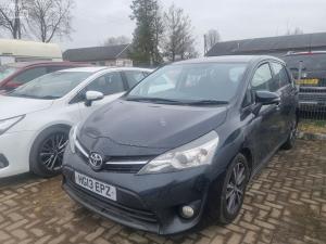 Toyota Verso 2013 in Taurage, with an engine capacity of 2.00 L and mileage of 200 thousand km for 2750 €, photo 4 on AUTOMOTO.COM.LV