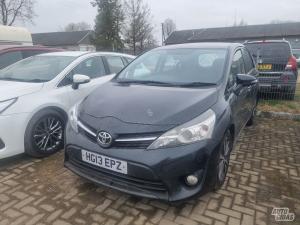 Toyota Verso 2013 in Taurage, with an engine capacity of 2.00 L and mileage of 200 thousand km for 2750 €, photo 5 on AUTOMOTO.COM.LV