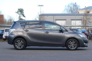 Toyota Verso 2013 in Riga, with an engine capacity of 2.00 L and mileage of 241 thousand km for 5790 €, photo 7 on AUTOMOTO.COM.LV