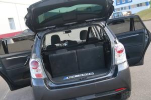 Toyota Verso 2013 in Riga, with an engine capacity of 2.00 L and mileage of 241 thousand km for 5790 €, photo 11 on AUTOMOTO.COM.LV