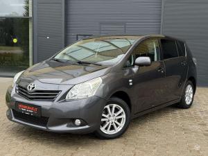 Toyota Verso 2013 Viļņa, ar dzinēja tilpumu 1.60 L un nobraukumu 170 tūkst. km par 7999 €, foto  vietnē AUTOMOTO.COM.LV