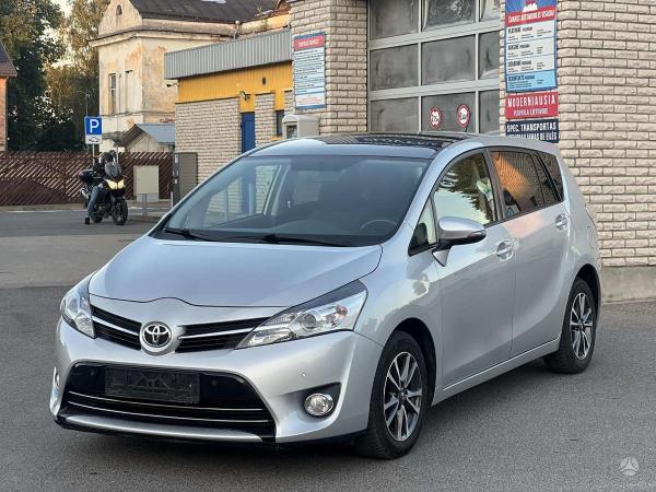 Toyota Verso 2013 in Ukmerge, with an engine capacity of 1.80 L and mileage of 247 thousand km for 7550 €, photo 5 on AUTOMOTO.COM.LV