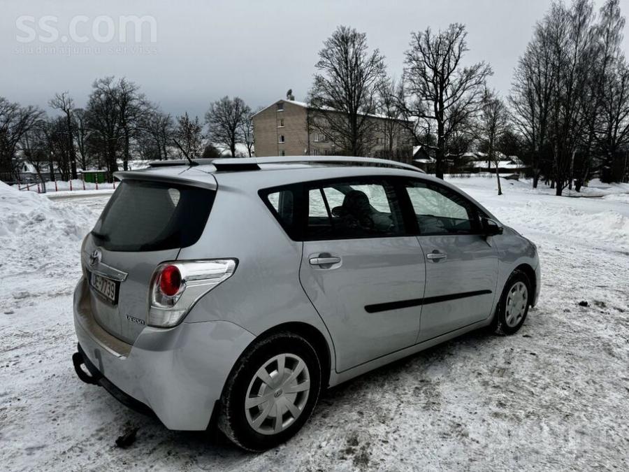 Toyota Verso 2014 Valmiera, ar dzinēja tilpumu 1.60 L un nobraukumu 347 tūkst. km par 5700 €, foto 3 vietnē AUTOMOTO.COM.LV