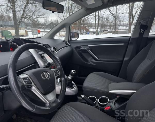 Toyota Verso 2014 Valmiera, ar dzinēja tilpumu 1.60 L un nobraukumu 347 tūkst. km par 5700 €, foto 8 vietnē AUTOMOTO.COM.LV