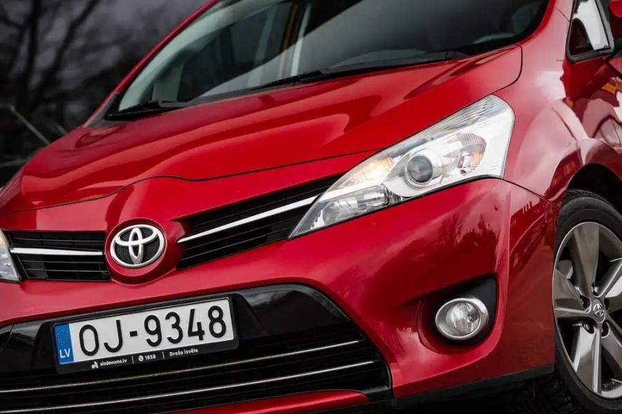 Toyota Verso 2014 Jelgava, ar dzinēja tilpumu 1.60 L un nobraukumu 195 tūkst. km par 6990 €, foto 5 vietnē AUTOMOTO.COM.LV
