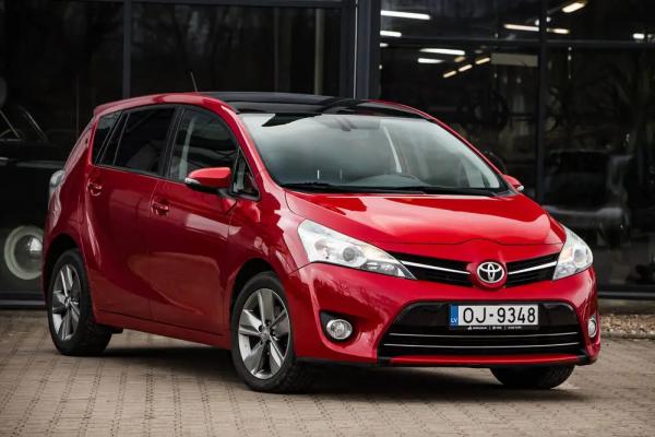 Toyota Verso 2014 Jelgava, ar dzinēja tilpumu 1.60 L un nobraukumu 195 tūkst. km par 6990 €, foto 5 vietnē AUTOMOTO.COM.LV