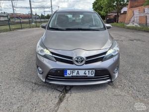 Toyota Verso 2014 in Siauliai, with an engine capacity of 2.20 L and mileage of 229 thousand km for 6550 €, photo 3 on AUTOMOTO.COM.LV