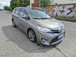 Toyota Verso 2014 in Siauliai, with an engine capacity of 2.20 L and mileage of 229 thousand km for 6550 €, photo 4 on AUTOMOTO.COM.LV