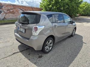 Toyota Verso 2014 in Siauliai, with an engine capacity of 2.20 L and mileage of 229 thousand km for 6550 €, photo 5 on AUTOMOTO.COM.LV