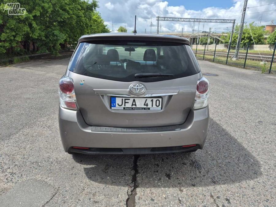 Toyota Verso 2014 in Siauliai, with an engine capacity of 2.20 L and mileage of 229 thousand km for 6550 €, photo 6 on AUTOMOTO.COM.LV