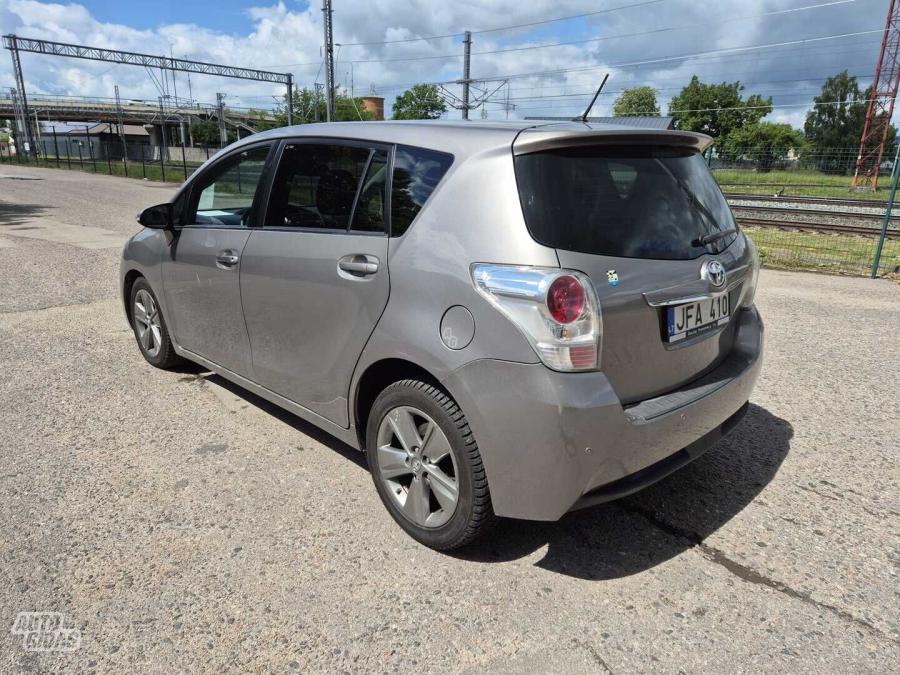 Toyota Verso 2014 in Siauliai, with an engine capacity of 2.20 L and mileage of 229 thousand km for 6550 €, photo 7 on AUTOMOTO.COM.LV