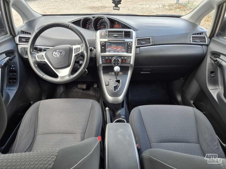 Toyota Verso 2014 in Siauliai, with an engine capacity of 2.20 L and mileage of 229 thousand km for 6550 €, photo 9 on AUTOMOTO.COM.LV