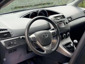 Toyota Verso 2014 in Ukmerge, with an engine capacity of 1.60 L and mileage of 150 thousand km for 7950 €, photo 8 on AUTOMOTO.COM.LV