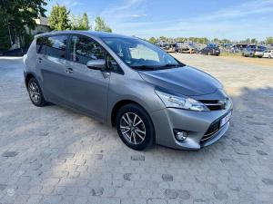 Toyota Verso 2014 in Taurage, with an engine capacity of 1.60 L and mileage of 294 thousand km for 6200 €, photo 3 on AUTOMOTO.COM.LV