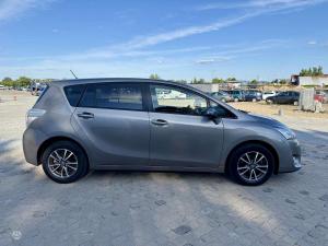 Toyota Verso 2014 in Taurage, with an engine capacity of 1.60 L and mileage of 294 thousand km for 6200 €, photo 4 on AUTOMOTO.COM.LV
