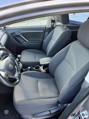 Toyota Verso 2014 in Taurage, with an engine capacity of 1.60 L and mileage of 294 thousand km for 6200 €, photo 13 on AUTOMOTO.COM.LV