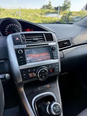 Toyota Verso 2014 in Taurage, with an engine capacity of 1.60 L and mileage of 294 thousand km for 6200 €, photo 18 on AUTOMOTO.COM.LV