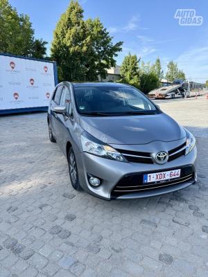 Toyota Verso 2014 in Taurage, with an engine capacity of 1.60 L and mileage of 294 thousand km for 5500 €, photo 3 on AUTOMOTO.COM.LV