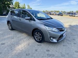 Toyota Verso 2014 in Taurage, with an engine capacity of 1.60 L and mileage of 294 thousand km for 5500 €, photo 4 on AUTOMOTO.COM.LV